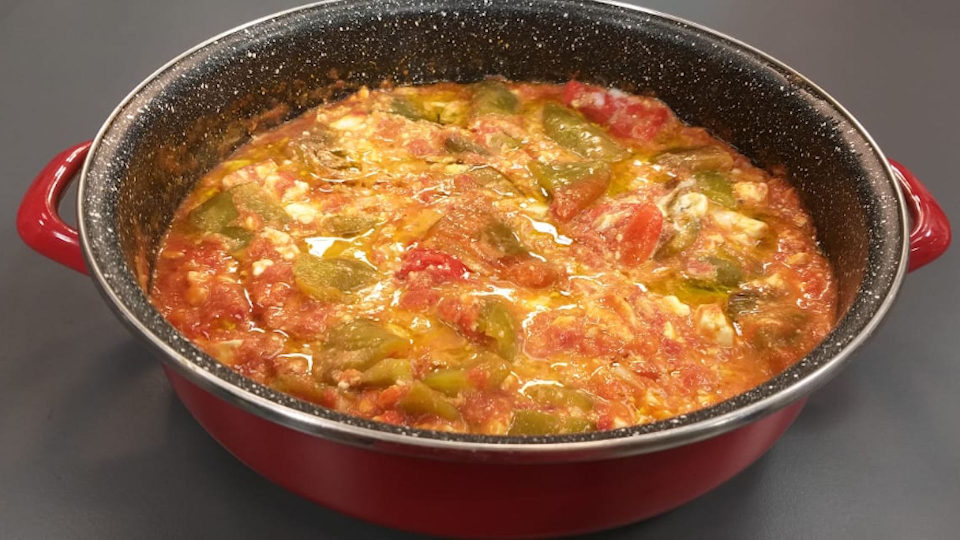 Të gatuajmë me Zonjën Vjollca: Makarona furre me pulë e perime dhe ...