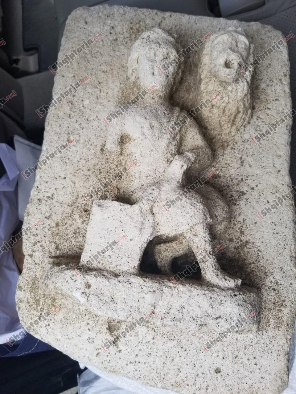 Ekskluzive/ Zbulohet statuja antike që u vodh në Apoloni e do ...