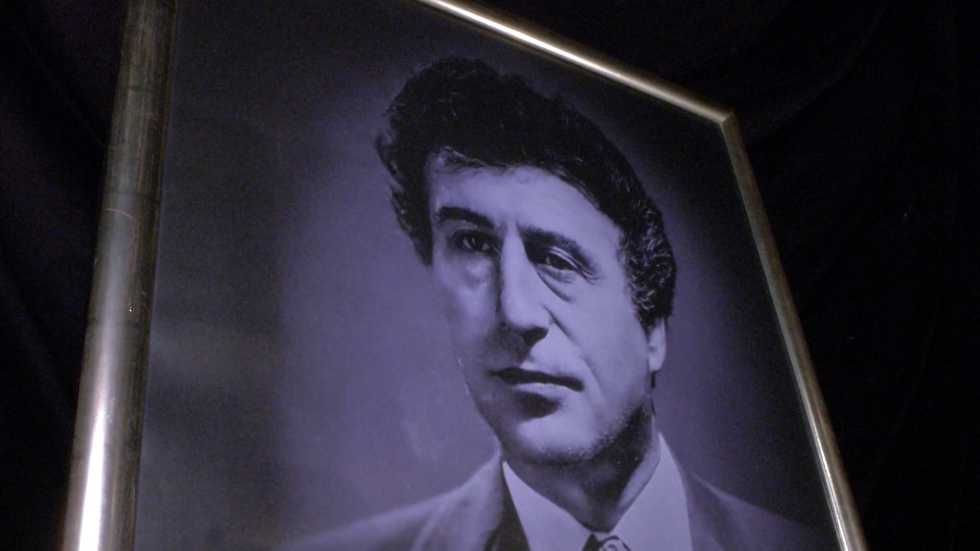 SPECIALE/Lamtumirë Piro Mani, një qiri i ndezur në artin shqiptar ...