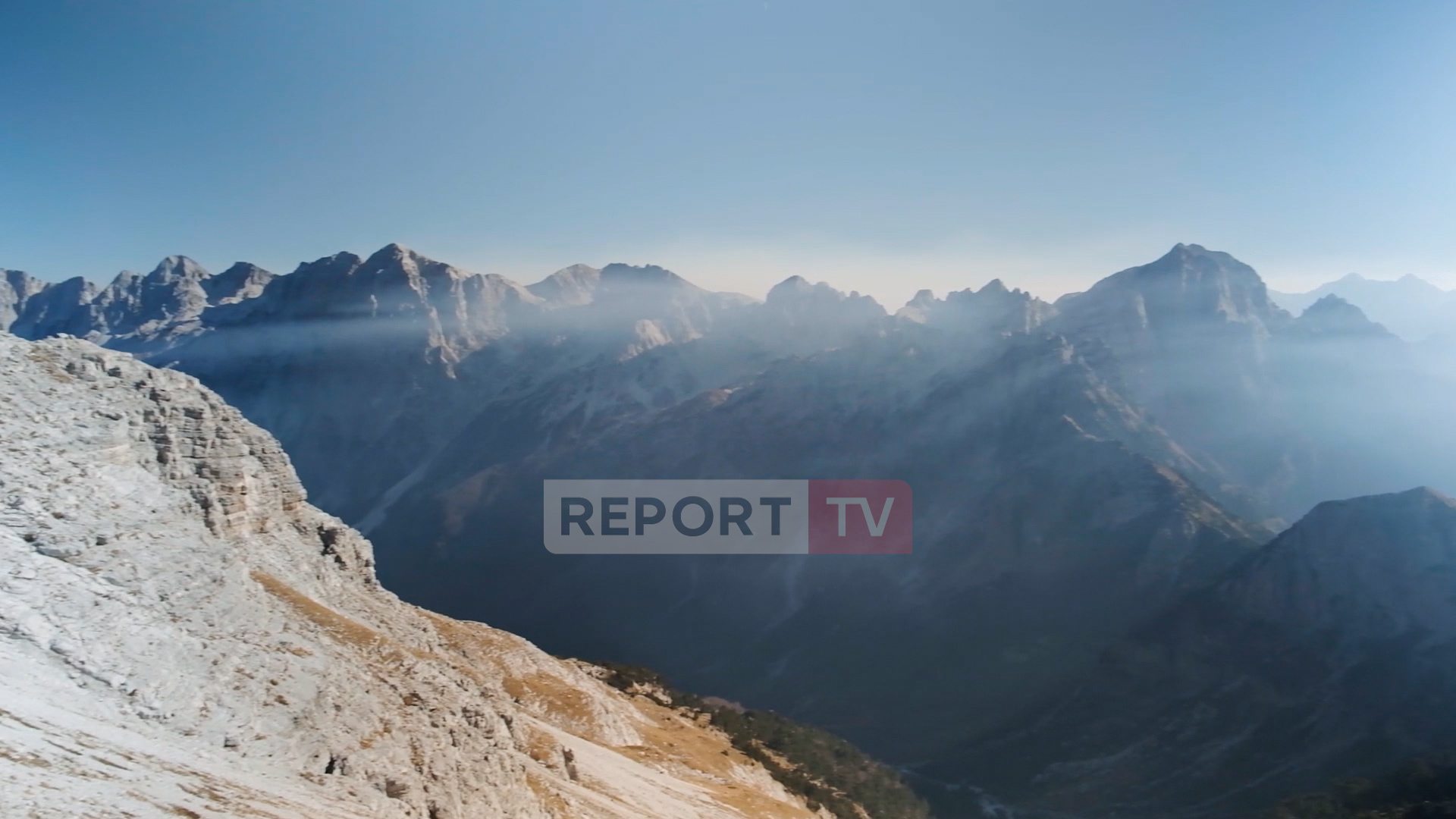 SPECIALE/ Të gjithë flamujt e ngritur në Luginën e Valbonës, pikëtakimi ...