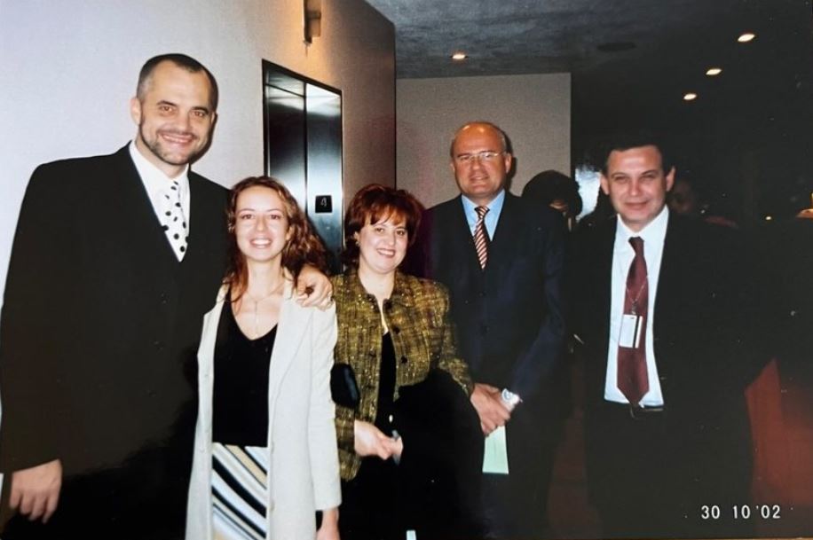 Besiana Kadare shpërndan foton e rrallë me Edi Ramën - Shqiptarja.com